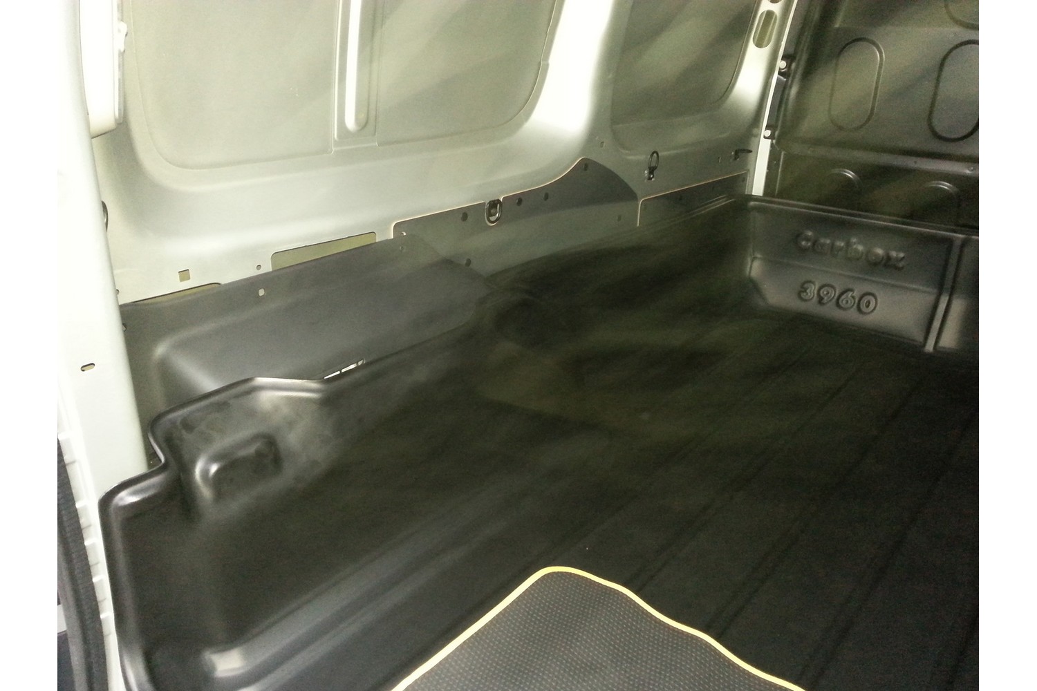 Kofferraumwanne Nissan NV250 Carbox Classic | CPE