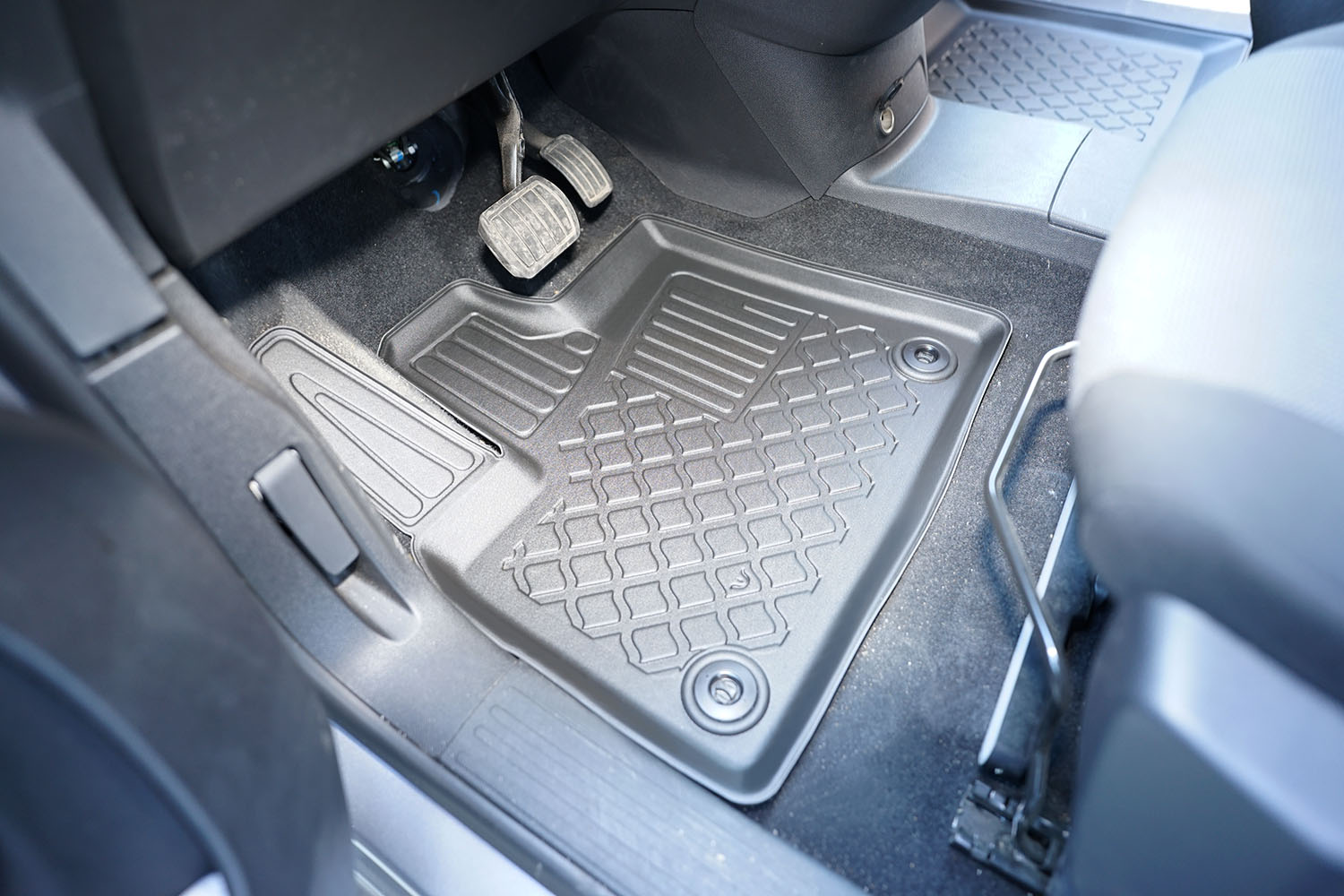 Car mats Opel Combo E Life PE/TPE | CarParts-Expert