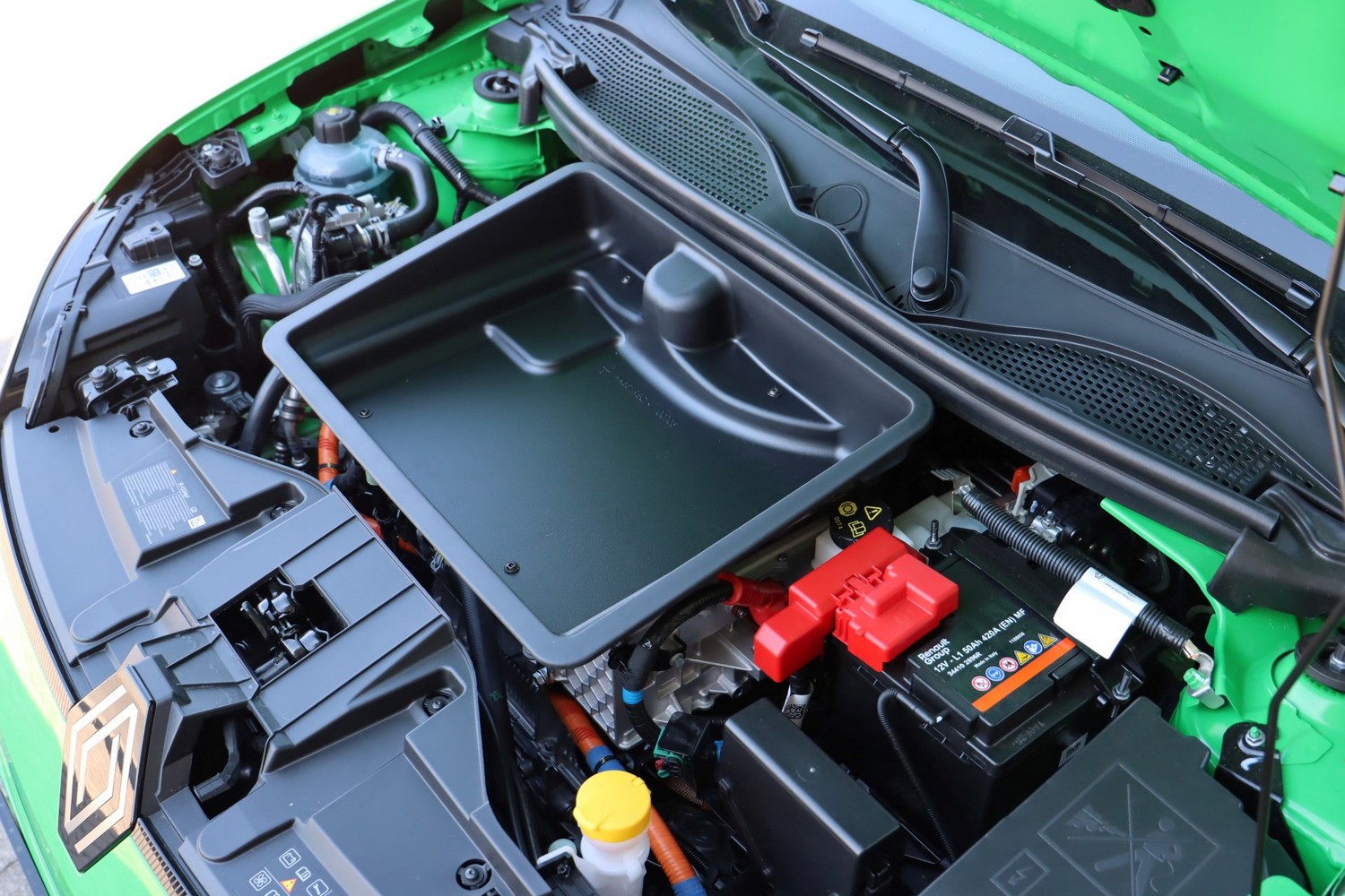 Frunk tray Renault 4 E-Tech Electric 2024-present | CarParts-Expert