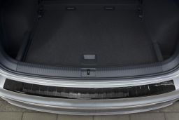 Rear bumper protector Volkswagen Tiguan II carbon | CPE
