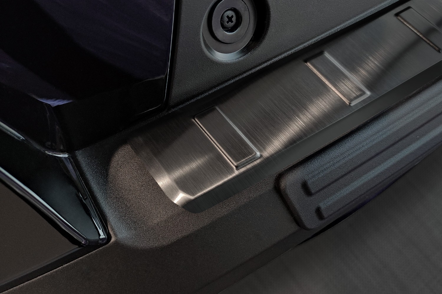 Ladekantenschutz Toyota Corolla Cross (XG10) Edelstahl gebürstet ...