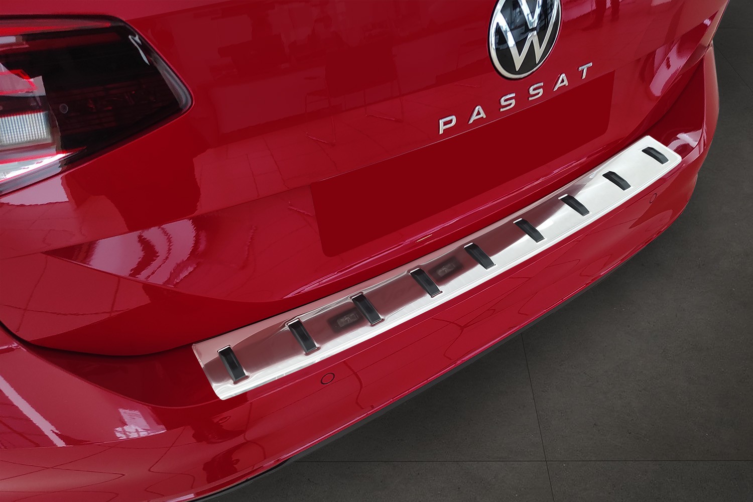Rear bumper protector Volkswagen Passat Variant (B8) stainless steel ...